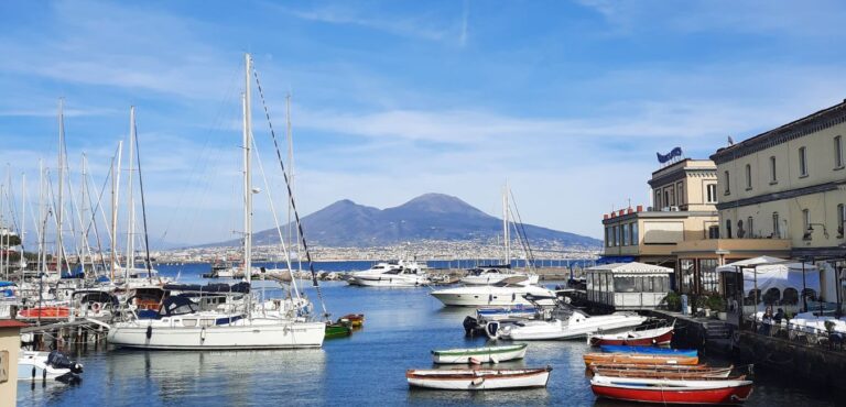 Napoli: itinerario di 2 giorni tra leggende e bellezze della città ...