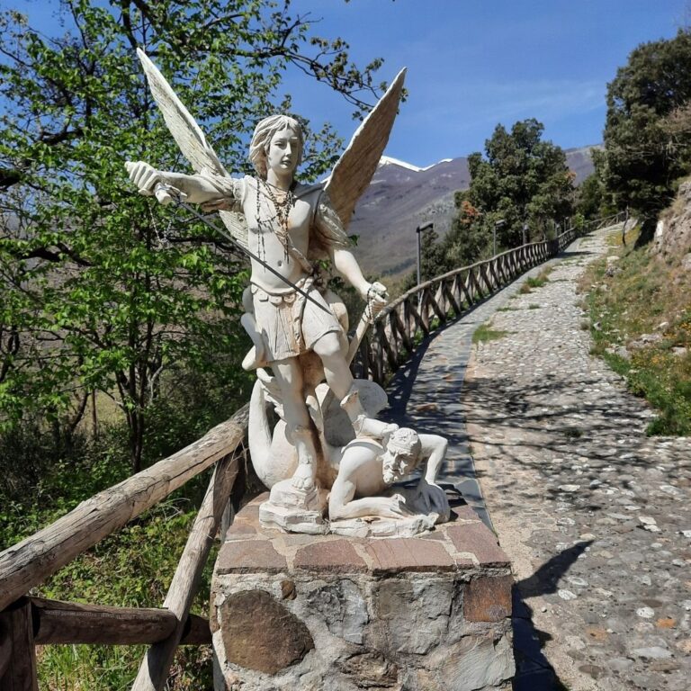 La Valle dell'Esaro: alla scoperta dei suoi Borghi antichi